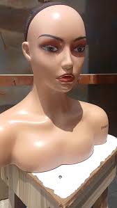 SHOULDER MANNEQUIN / DUMMY (COLOR & FACIAL FEATURES DELIVERED MAY VARY ...